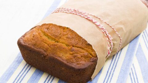 How To Package & Ship Banana Bread (Step By Step) - wigglywisdom.com